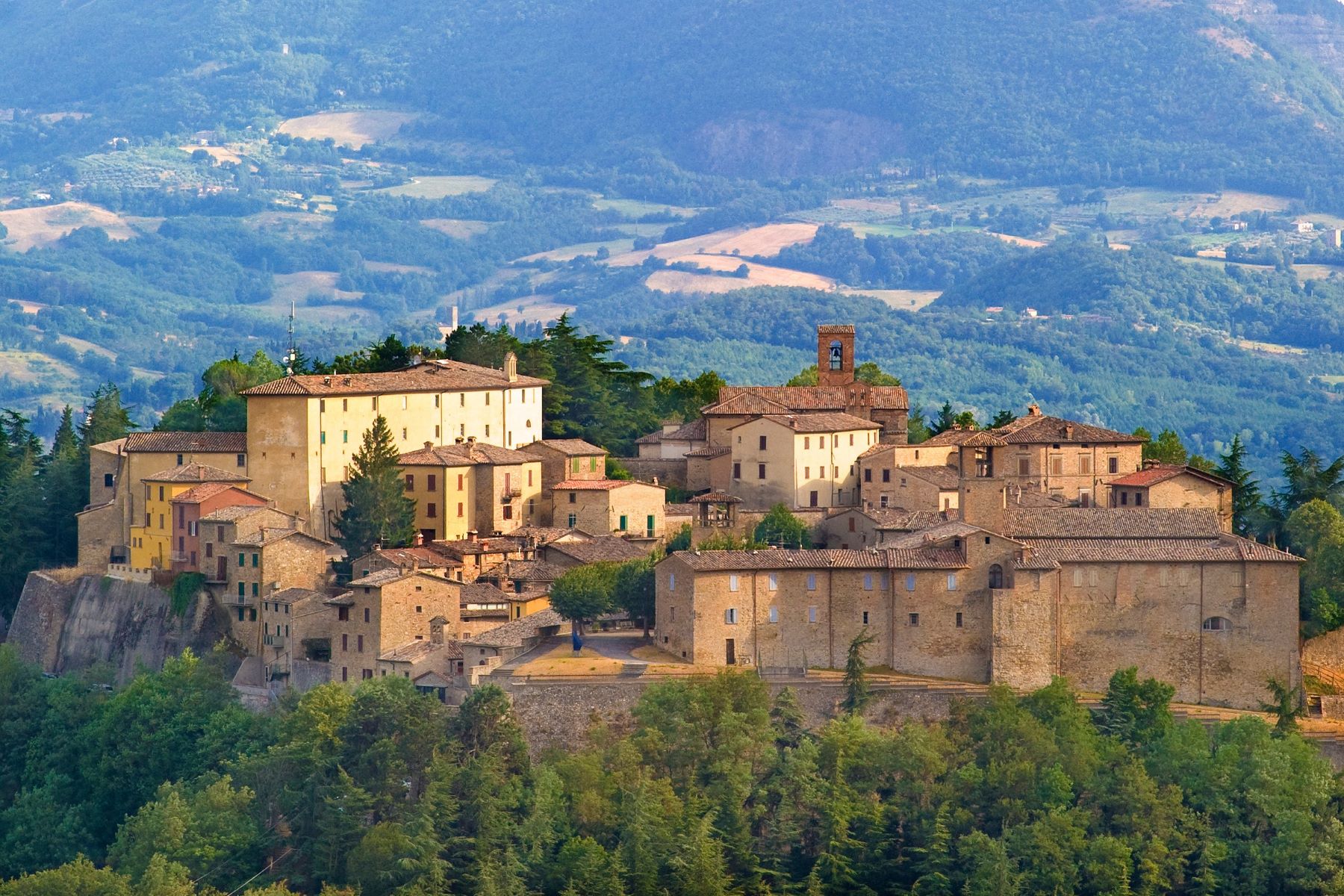 Entdecken Montone - Exploring Umbria