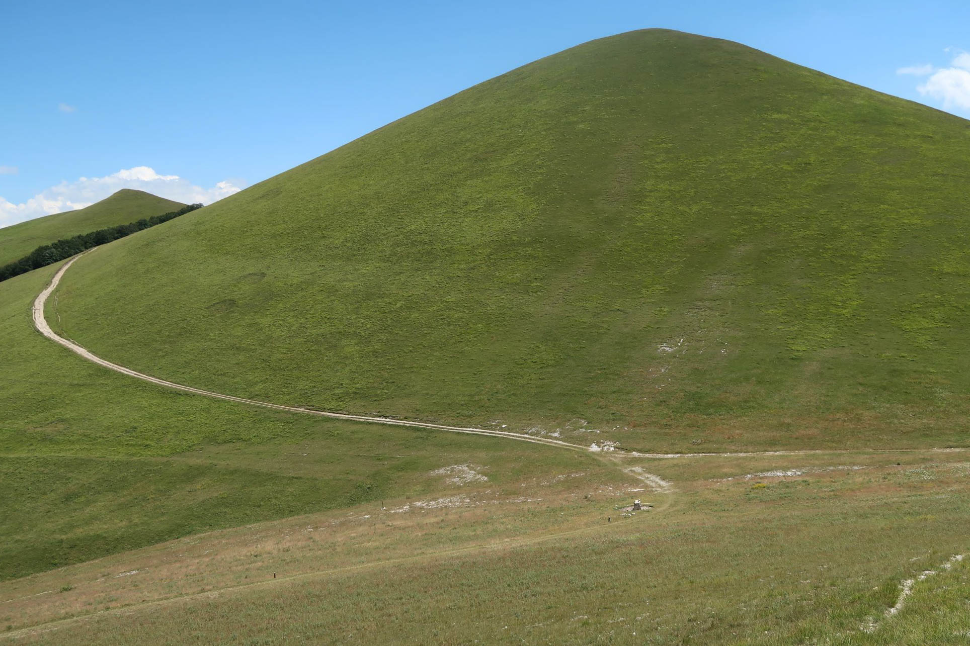 The ring of the ‘Monte Patino’ mountain - Exploring Umbria