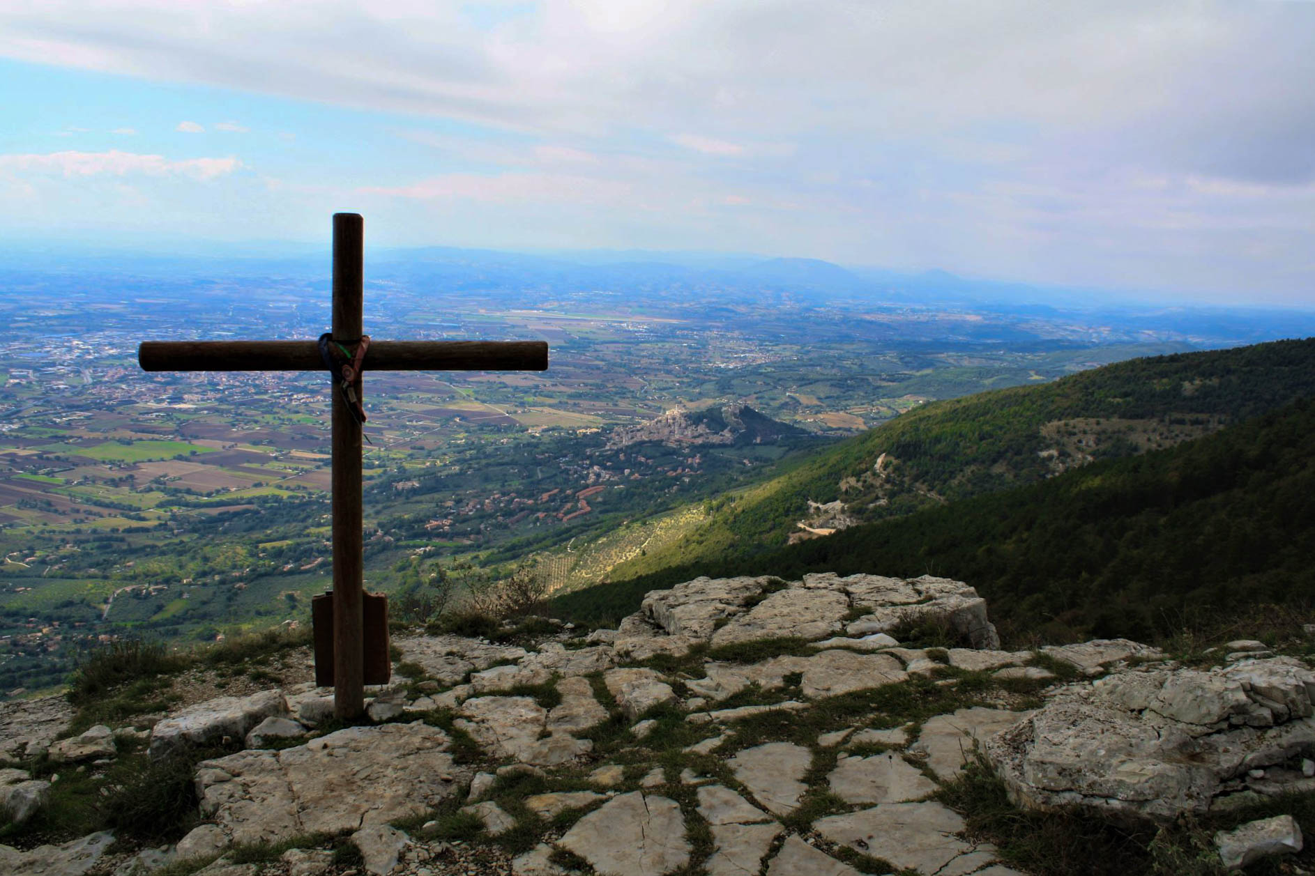 Trekking Monte Subasio: un percorso tra le valli - Exploring Umbria